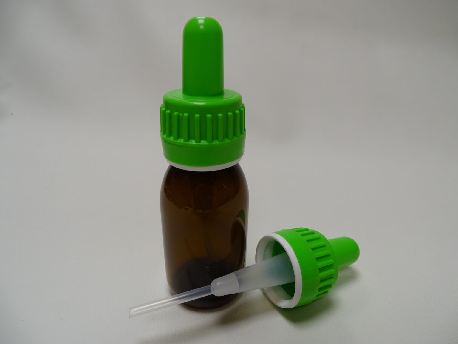 Botella plástico PET topacio Pilfer 28 con tapón cuentagotas ...